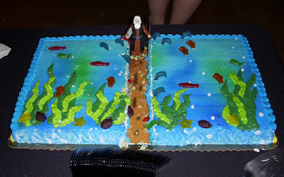 Serial Bus: This Moses cake is amazing